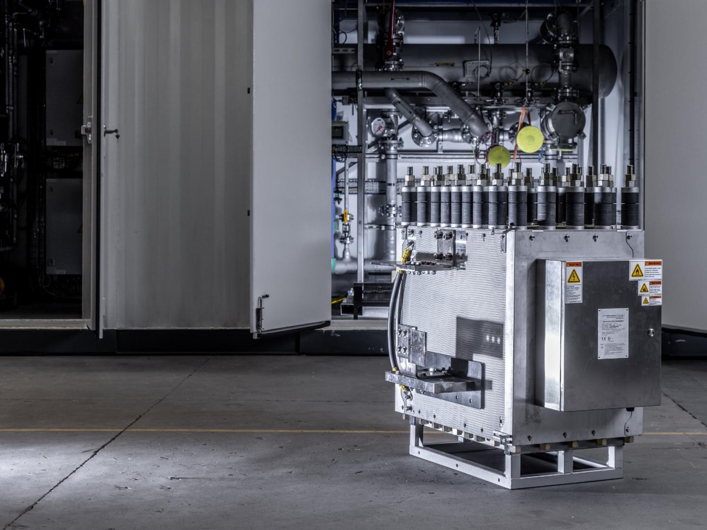 FPL announces Accelera to supply electrolyzers for Florida's first ...