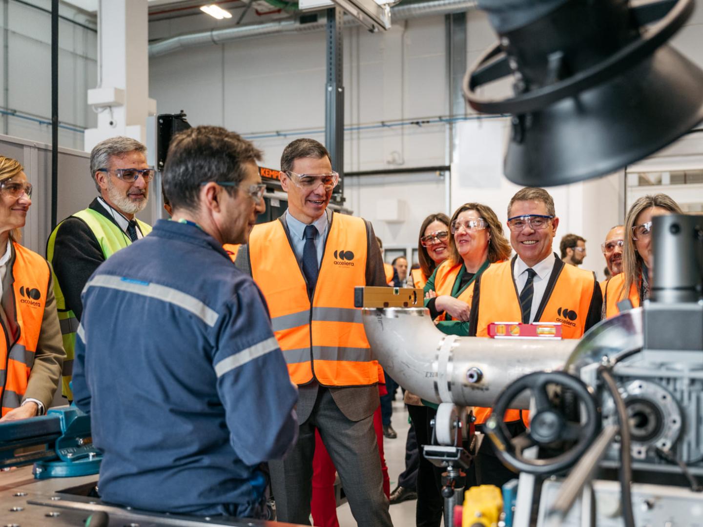Accelera hosts Spanish Prime Minister and industry leaders for tour and ...